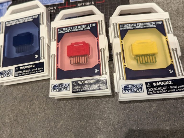 Galaxy's Edge Droid Depot Complete Guide for 2024 - Smart Mouse Travel